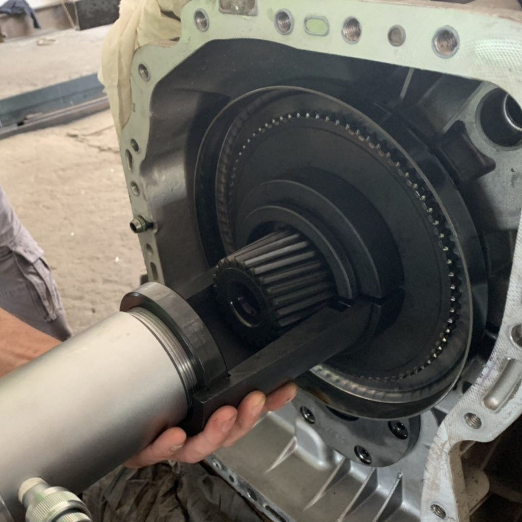 Volvo I-Shift Transmission Main Shaft Bearing Remover & Installer Tool